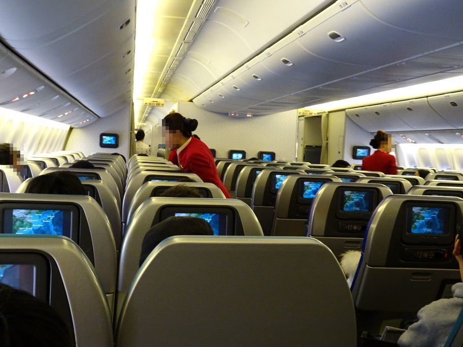 キャセイパシフィック航空 CX504便（香港→成田）搭乗レビュー ～機内で見た信じられない光景とは！？～: アジアへ行こう！